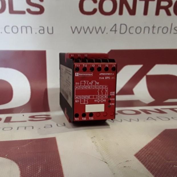 XPSBC1110 | Telemecanique | Safety Relay 2 Hand Control 24VDC