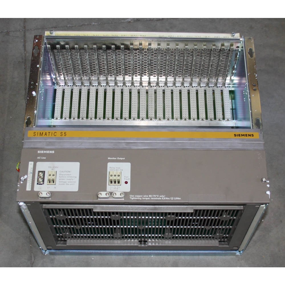 Siemens 6ES5 184-3UA11 Expansion Rack/Chassis for EU 184