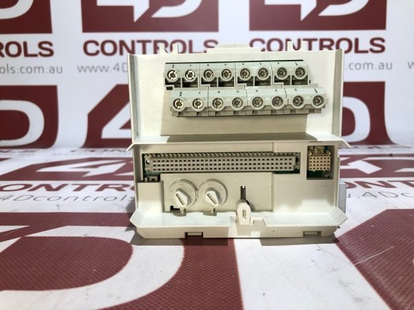 3BSE013235R1 | ABB | Extended Module Termination Unit TU831V1
