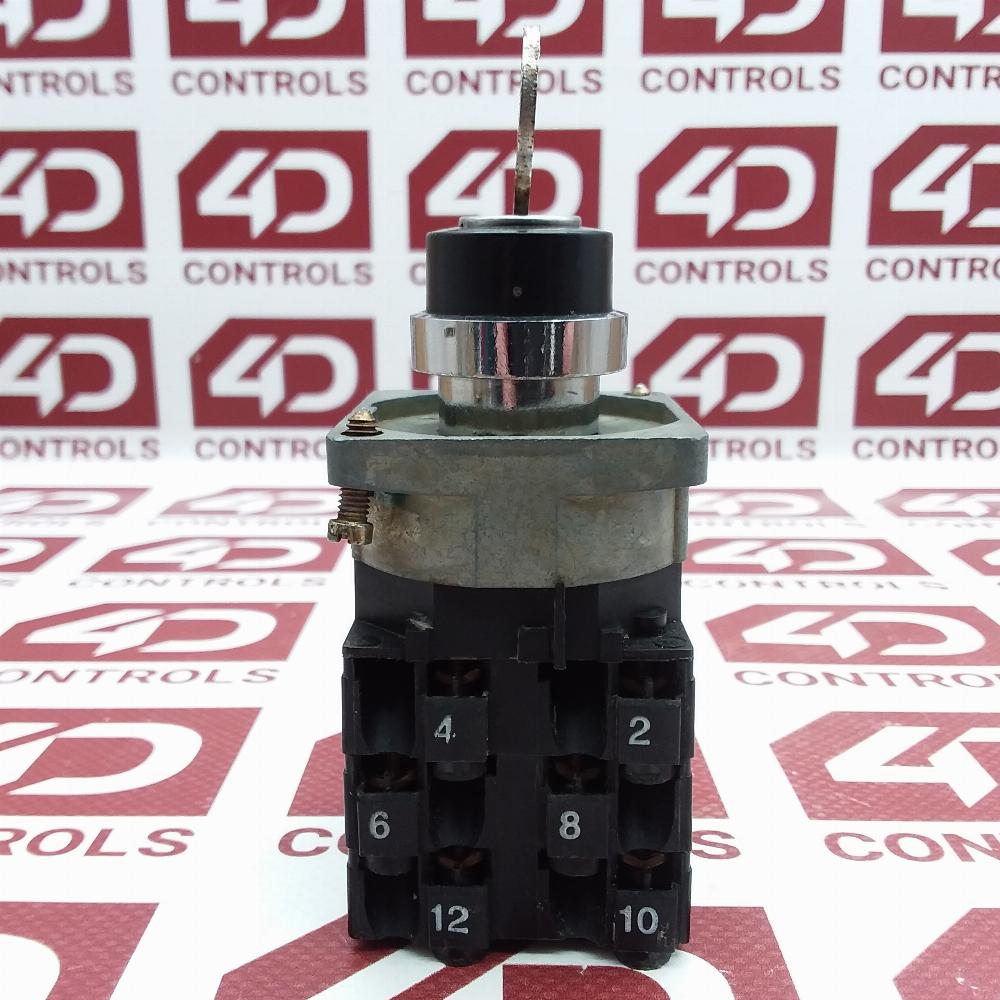 XBCD10612S11 | Telemecanique | Selector Switch 3 Position